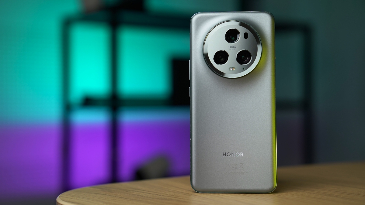 HONOR Magic5 series features the industry’s first RF enhancement chip, C1