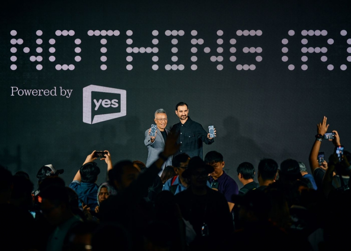 Nothing Phone (2) Malaysia: Yes offers free Ear (Stick), 45W adapter ...