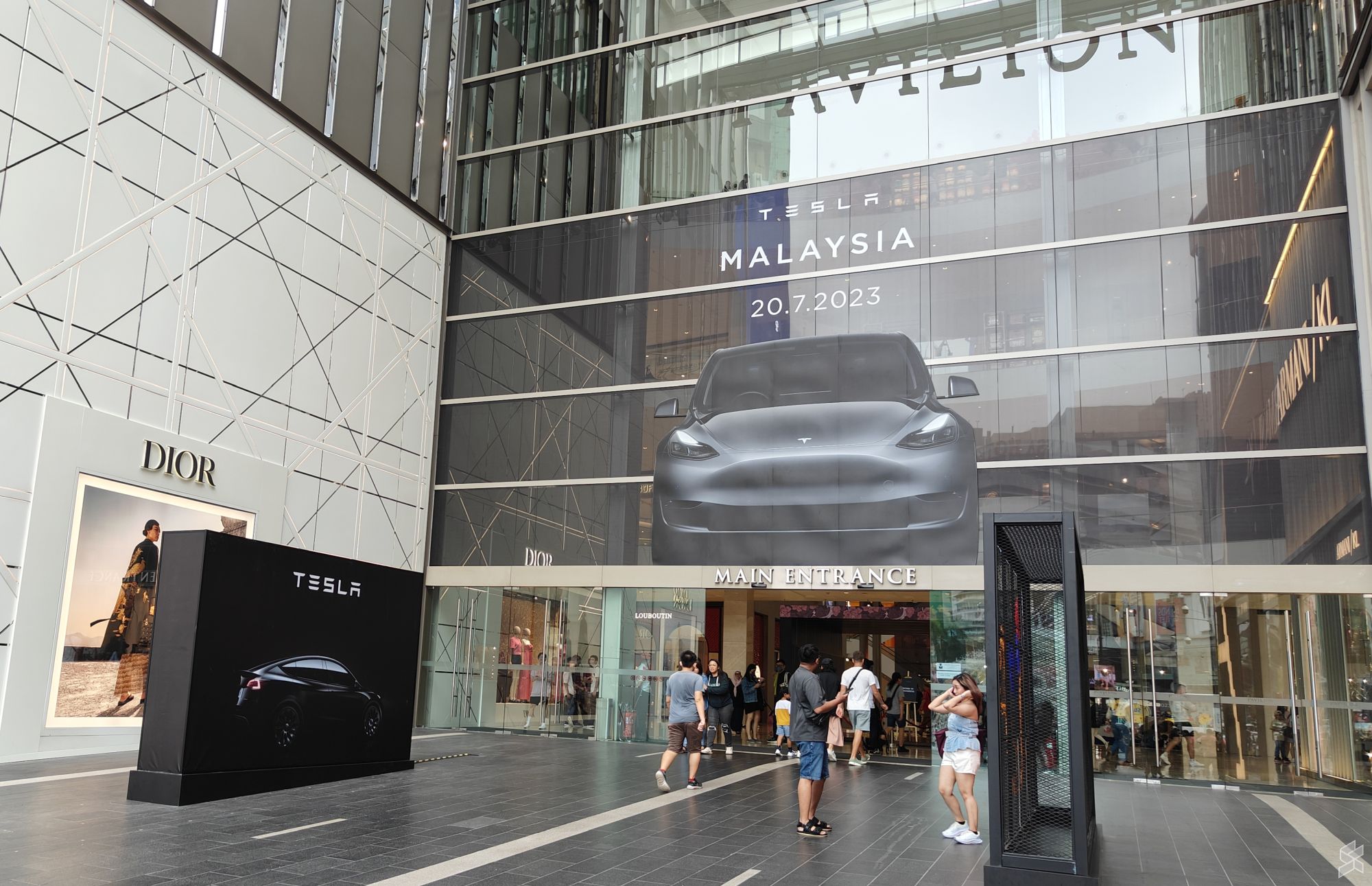 Tesla Malaysia official launch is all set at Pavilion KL. Here's how to ...