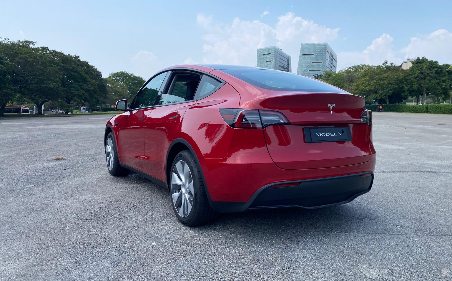 Tesla Model Y Malaysia: You can check out Tesla’s electric SUV in Johor until 8 October - SoyaCincau