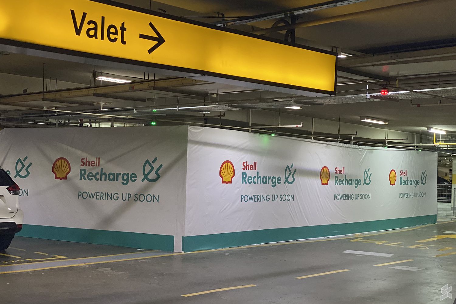 Shell Recharge EV chargers are being installed next to Tesla ...