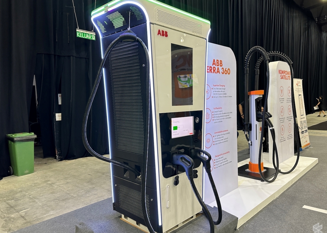 This ABB Terra 360 EV charger is more powerful than a Tesla ...