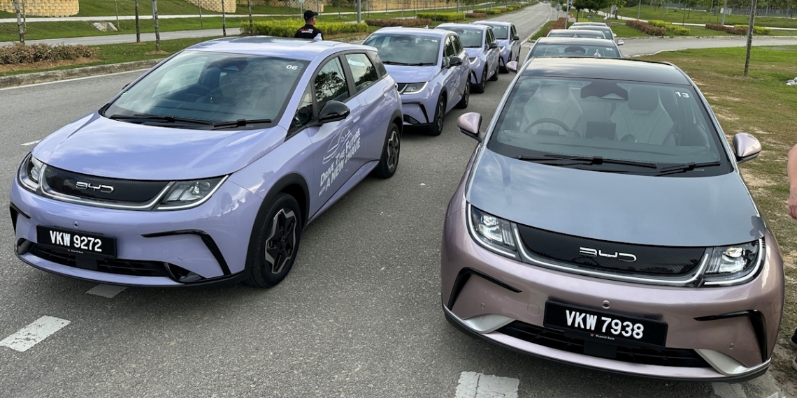 BYD Dolphin EV: More than half a million units produced so far - SoyaCincau