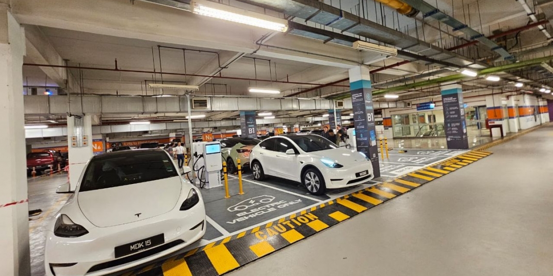 ChargeSini switches on its largest DC charging hub at The Curve Mutiara ...