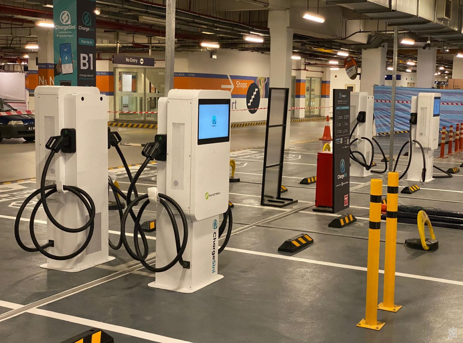 ChargeSini switches on its largest DC charging hub at The Curve Mutiara ...