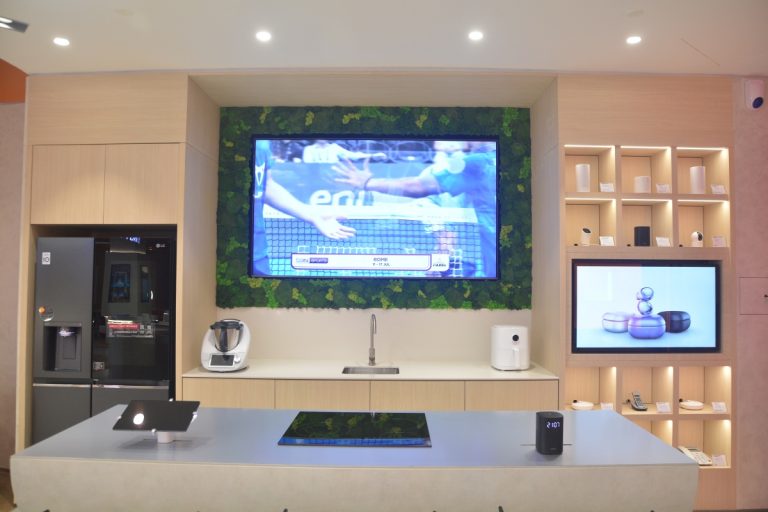 Unifi Concept Store KLCC: A one-of-a-kind retail and digital experience ...
