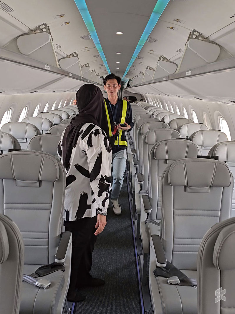 The Embraer E195-E2 Tech Lion visited Malaysia – and we got the chance to check it out - SoyaCincau