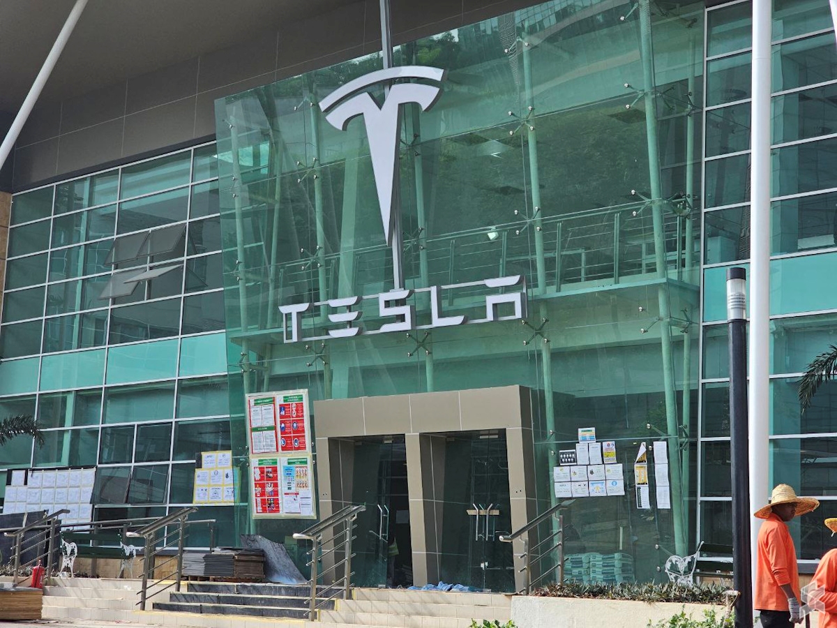 Tesla Cyberjaya: Here’s your first look at Tesla Malaysia headquarters ...