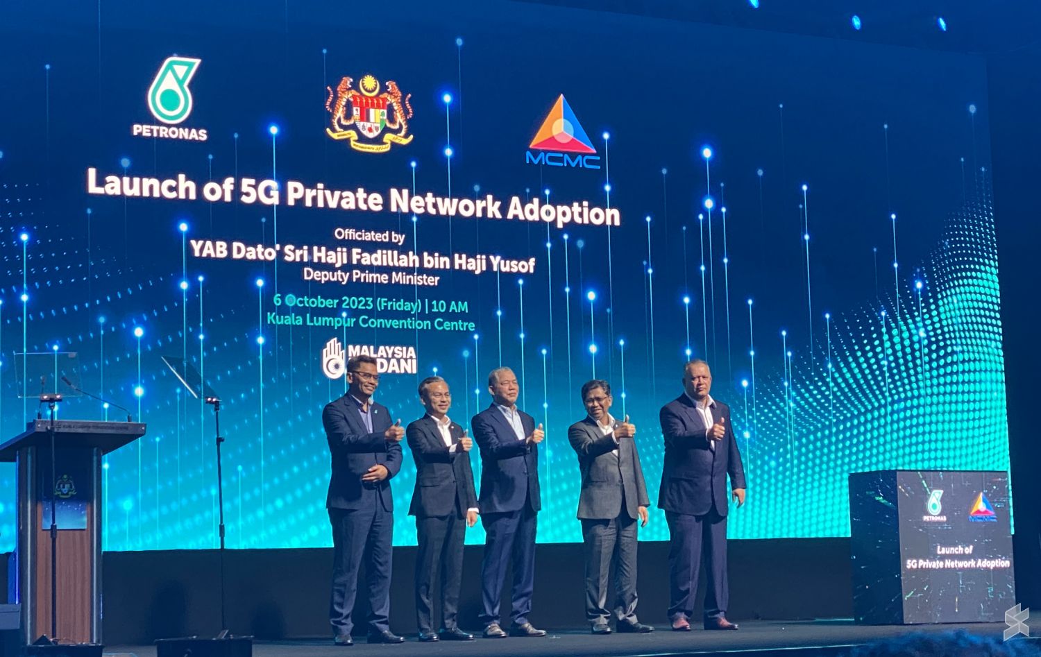 Petronas launches Malaysia's first 5G Private Network in Melaka ...