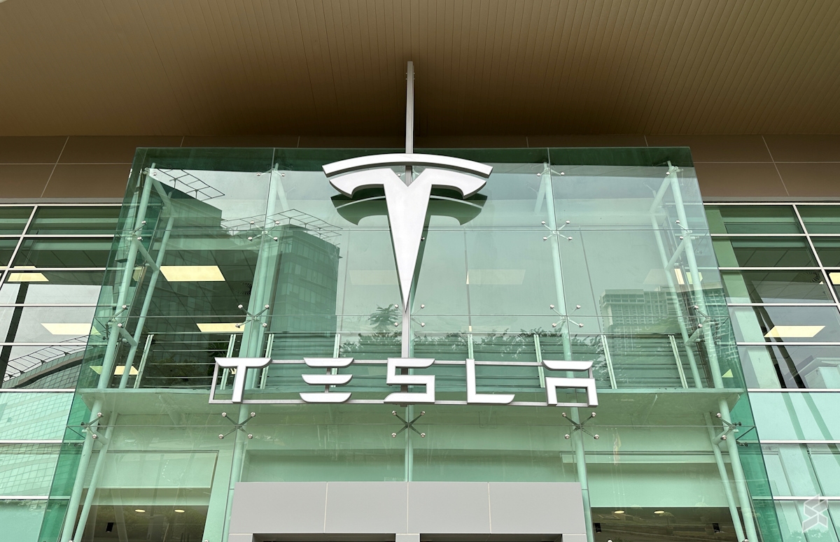Tesla Centre Cyberjaya: The first of its kind in Malaysia, but what ...