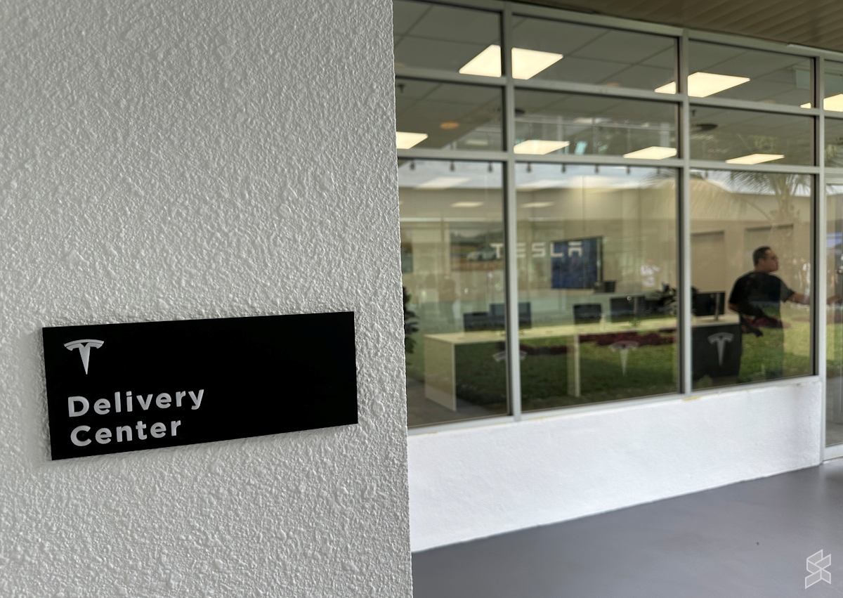 Tesla Centre Cyberjaya: The first of its kind in Malaysia, but what ...