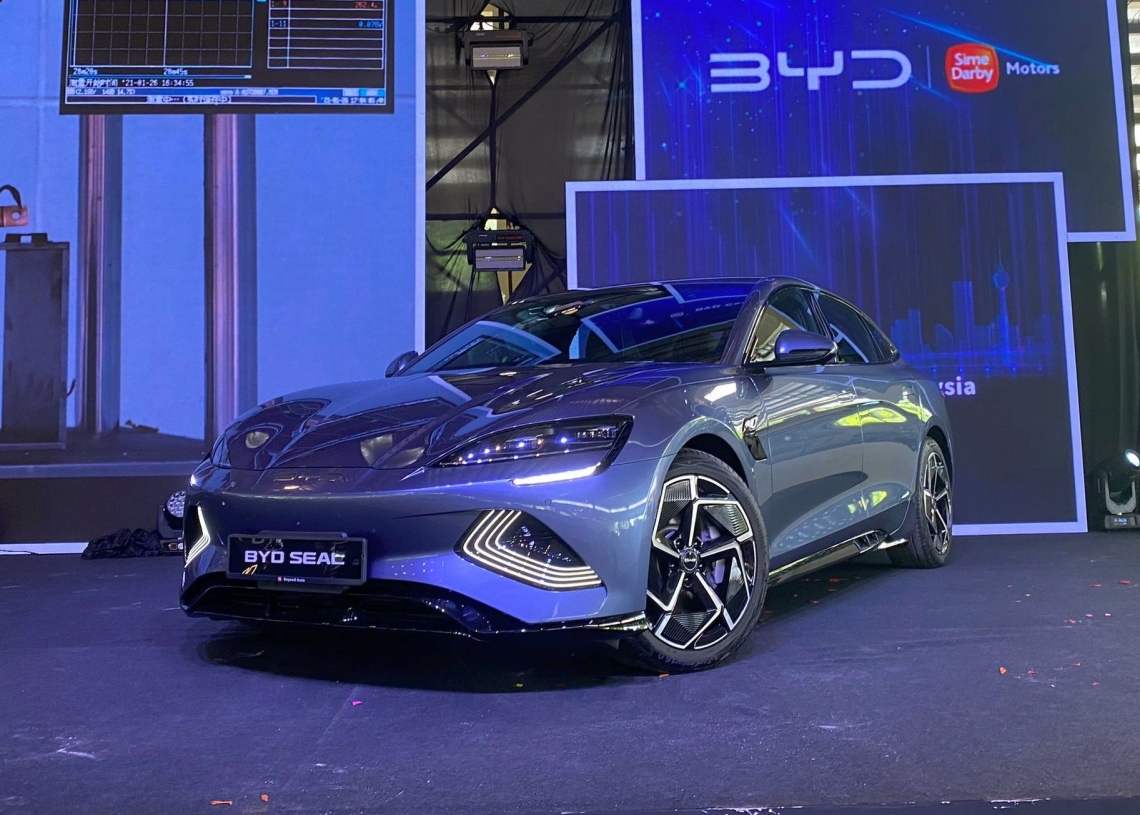 You might be able to buy the POCO F1 in Malaysia next week - SoyaCincau