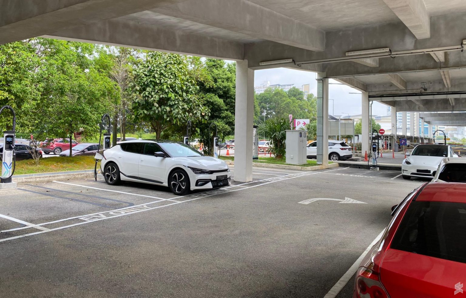 ChargEV Aeon Mall Shah Alam: 8 charging bays, DC up to 320kW