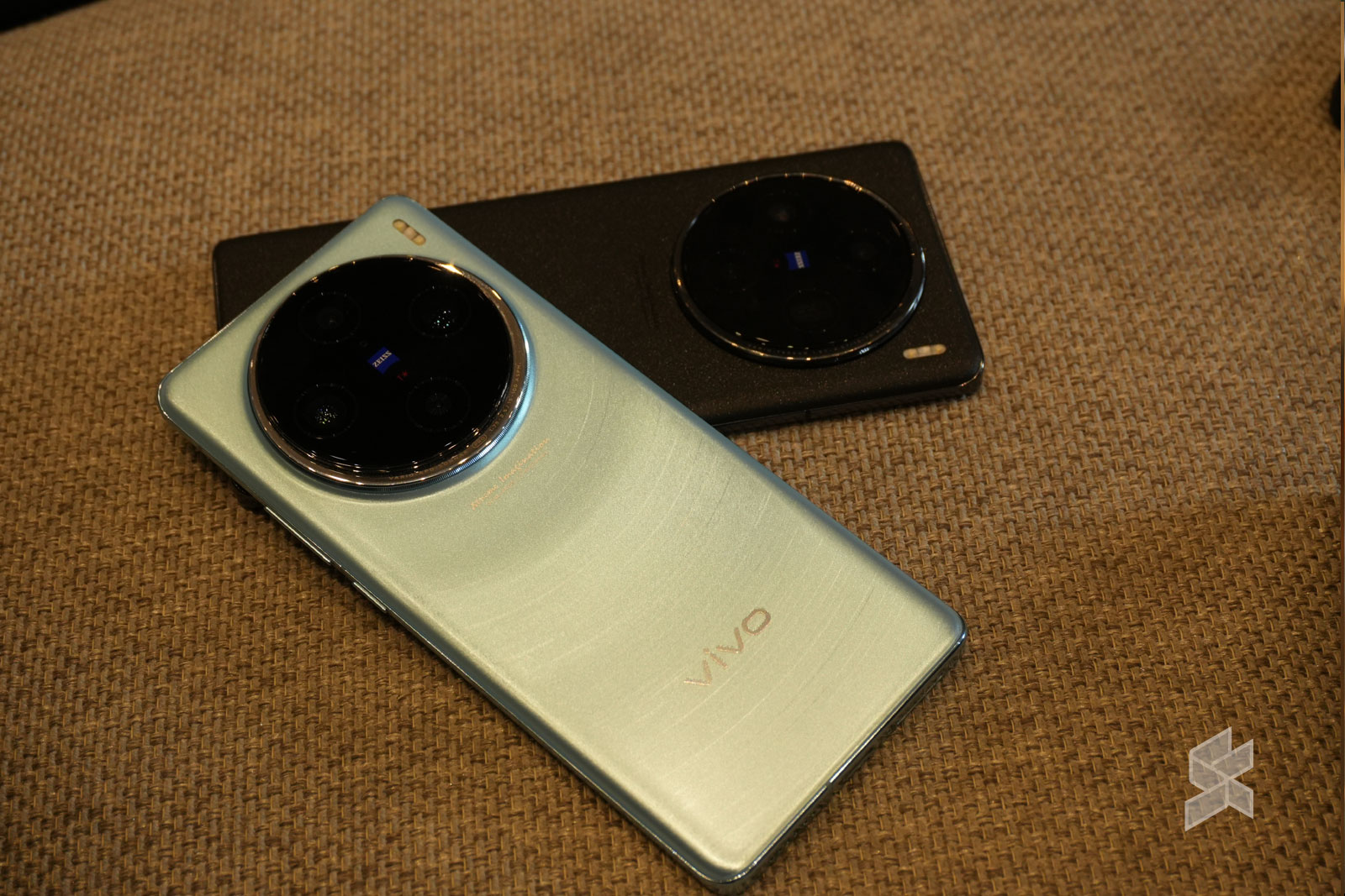 Vivo X100 series launched with Dimensity 9300 & Zeiss lens from RM 3,499