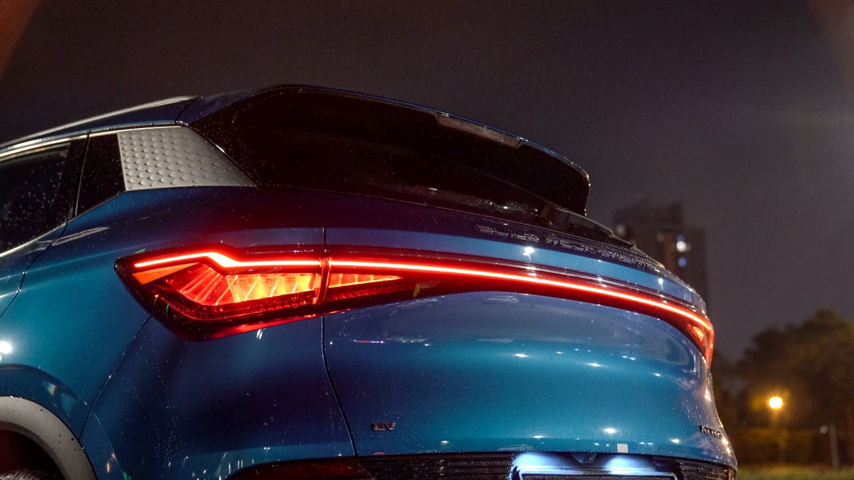 Tackle a chaotic city in the comfort of the electric ATTO 3