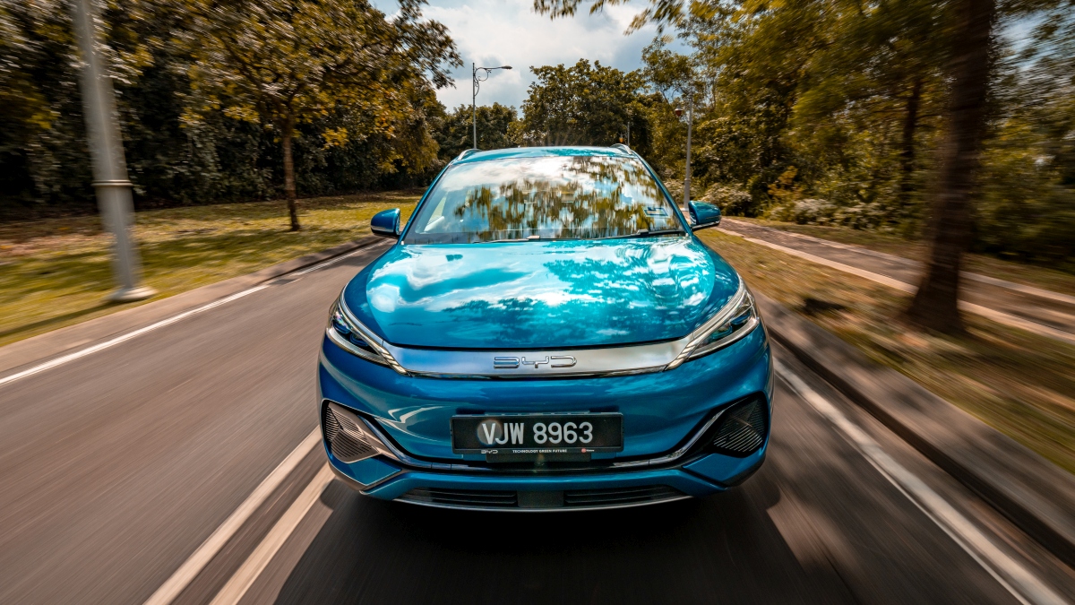 Tackle a chaotic city in the comfort of the electric ATTO 3