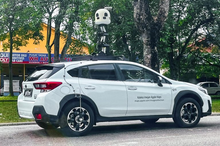 Apple Maps portable backpack ground survey begins in Malaysia