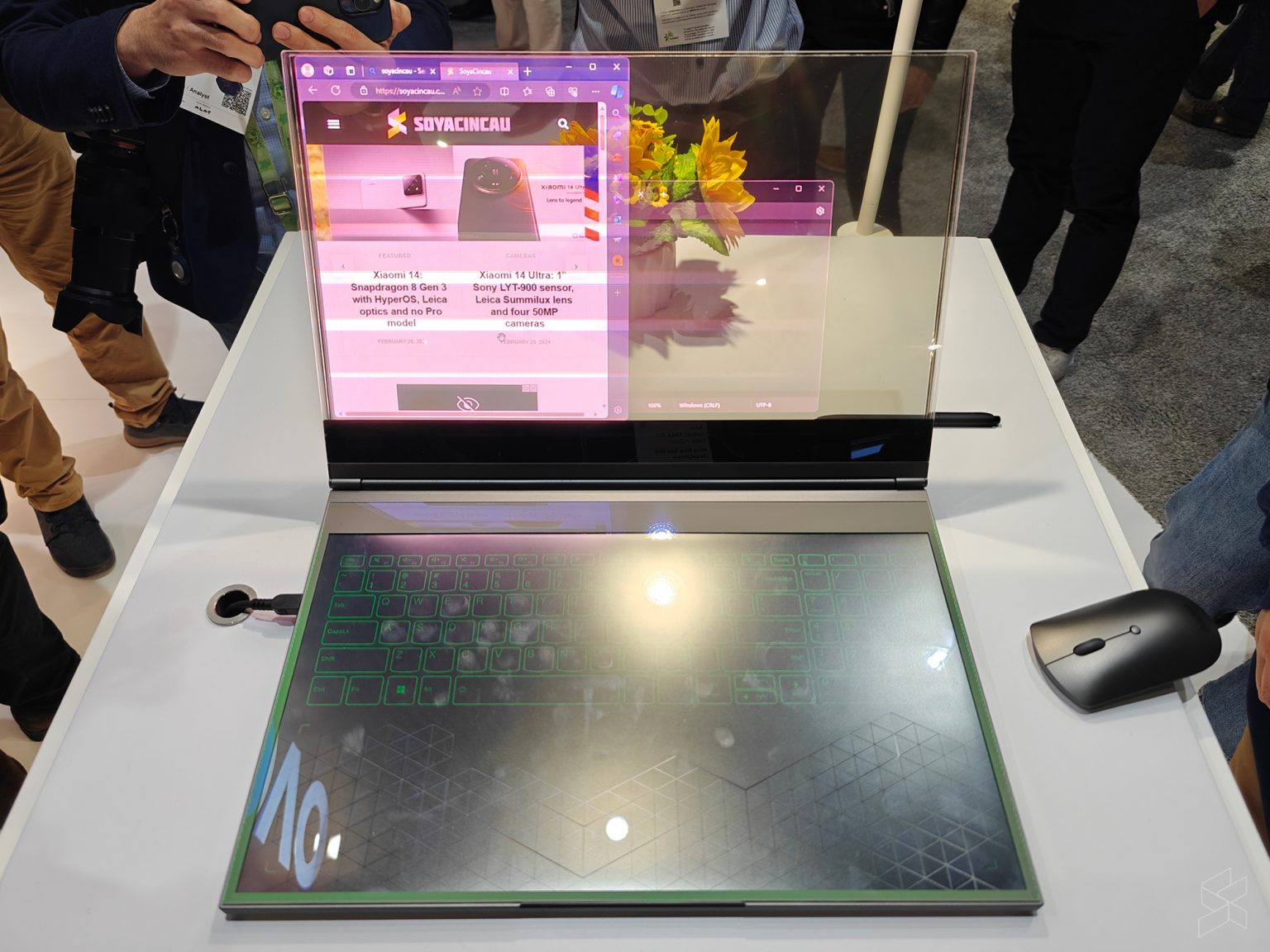 Lenovo's weird proof of concept laptop has a 17.3-inch, Micro-LED ...