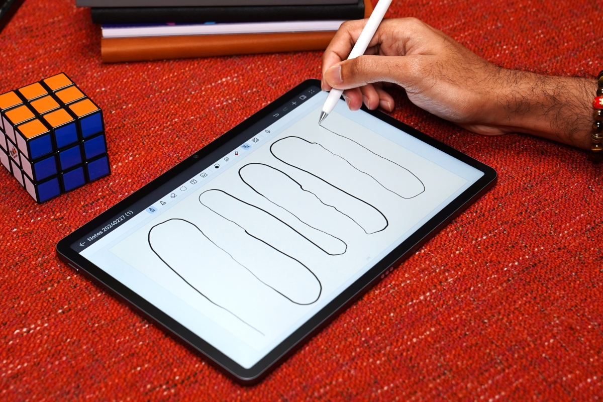This RM1,999 tablet has a screen that will pamper your eyes