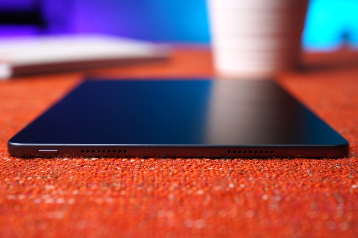 This RM1,999 tablet has a screen that will pamper your eyes