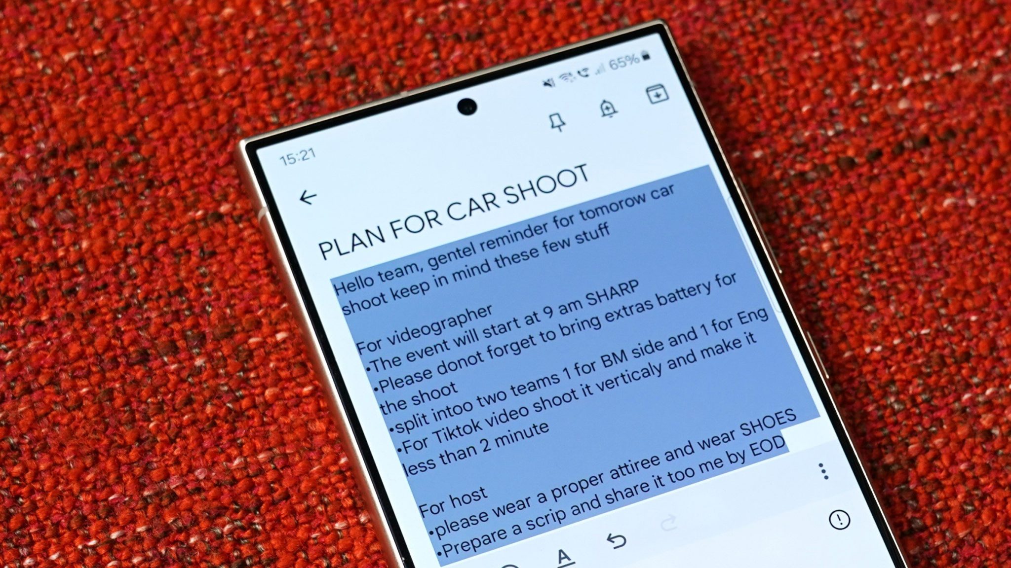 Galaxy AI: Use Chat Assist to reshape messages and captions