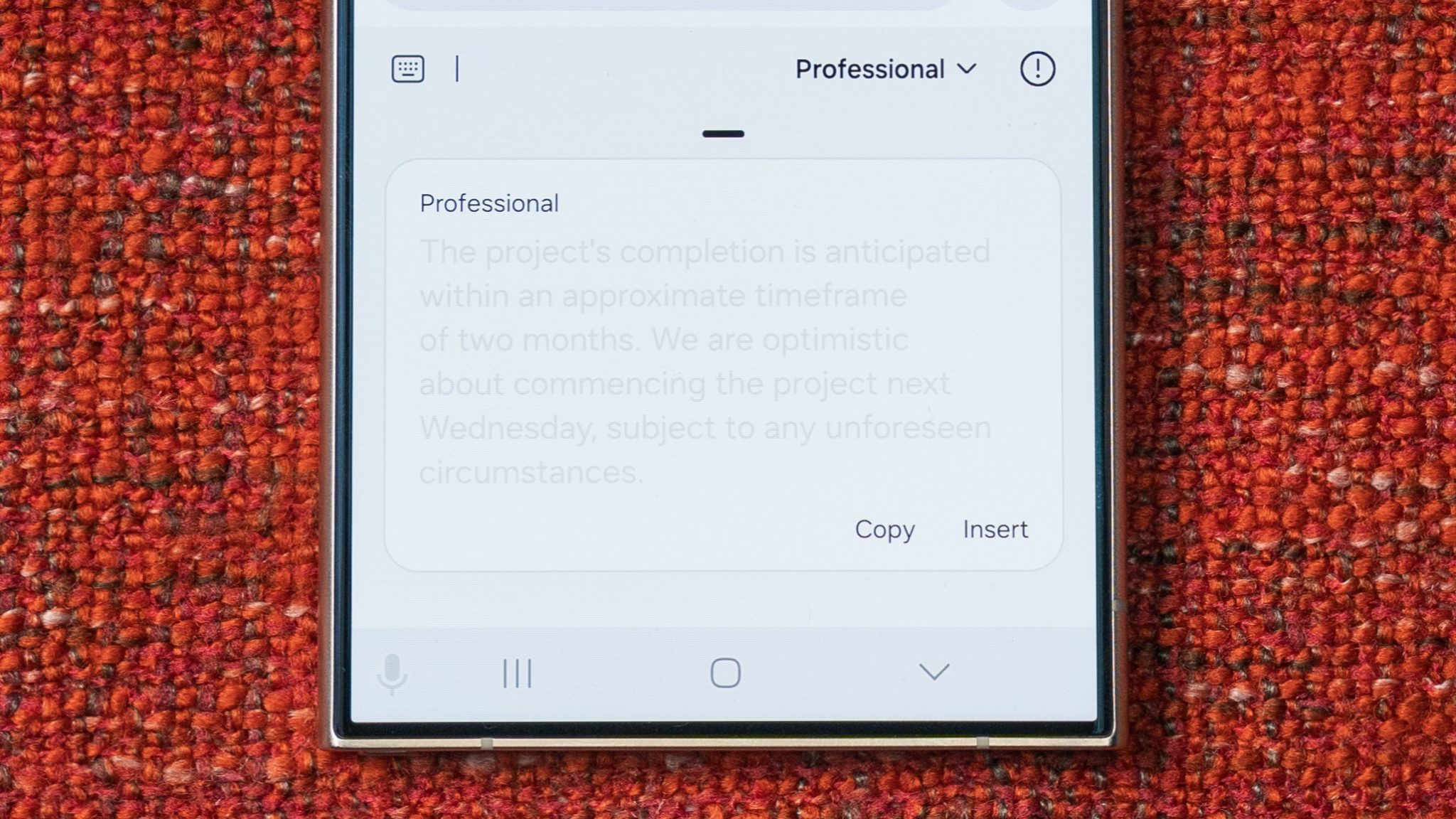 Galaxy AI: Use Chat Assist to reshape messages and captions
