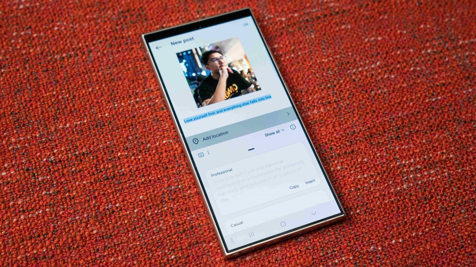Galaxy AI: Use Chat Assist to reshape messages and captions