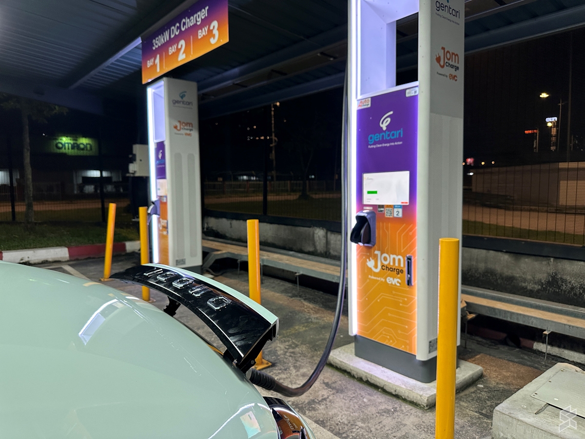 Chery Omoda E5 Autocharge: All EVs should charge this way, no apps or cards required