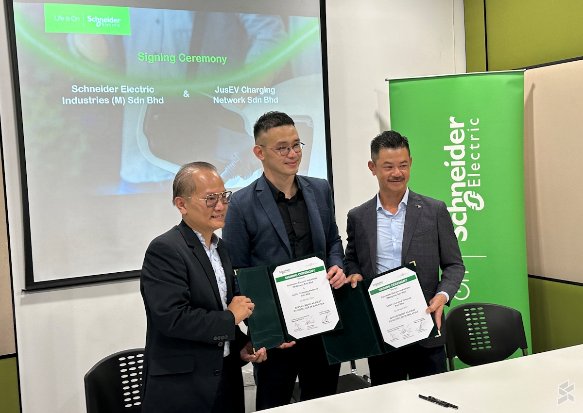 Schneider, JusEV launch charging hub: features 180kW DC fast charger