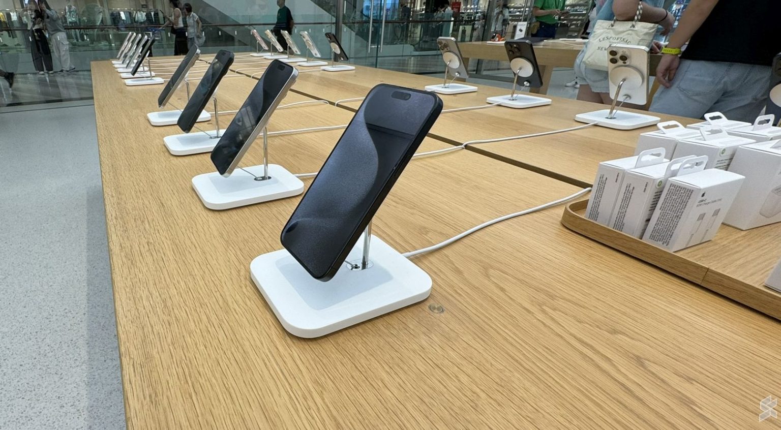 Apple Store Malaysia: Here's how it's different from your regular ...