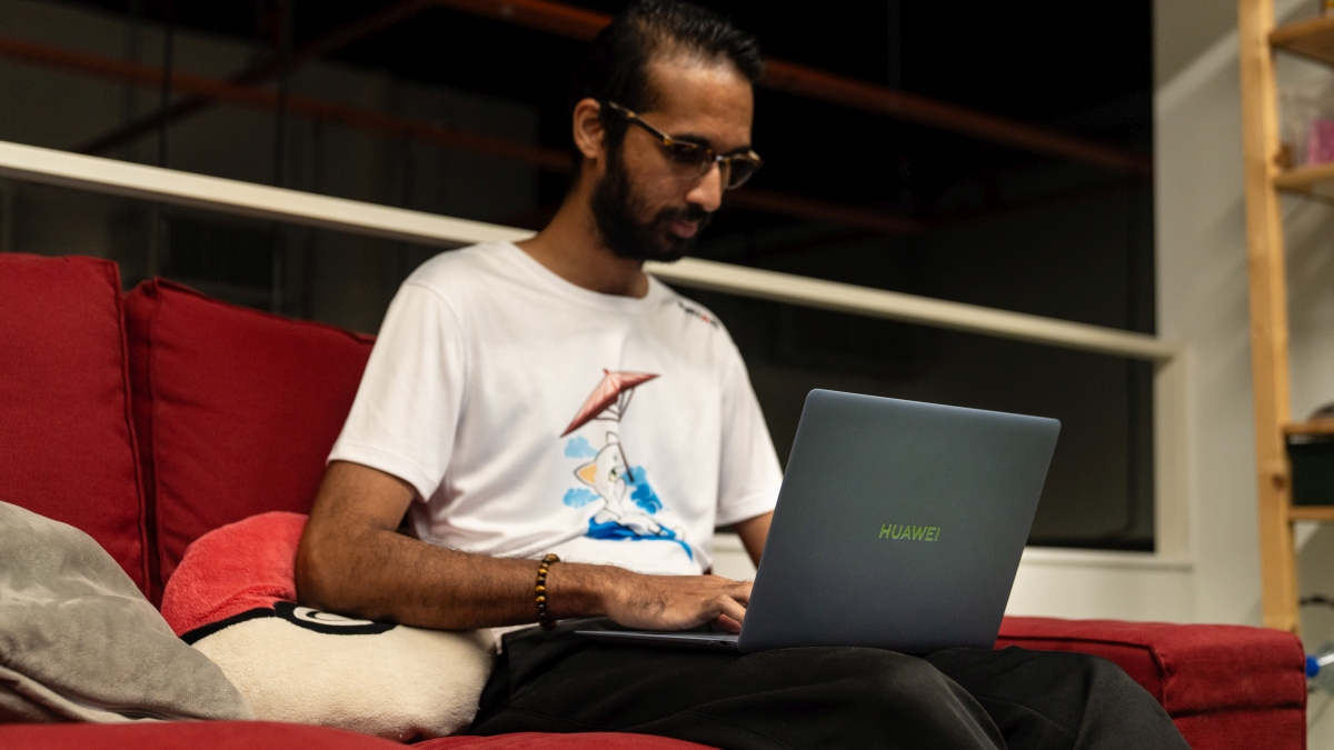 HUAWEI MateBook X Pro 2024: Big performance in a light 980g body