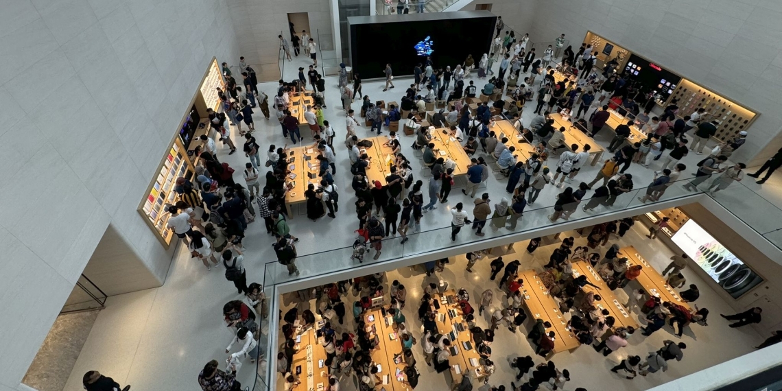 Apple Store The Exchange TRX to open early on iPhone 17 launch day ...