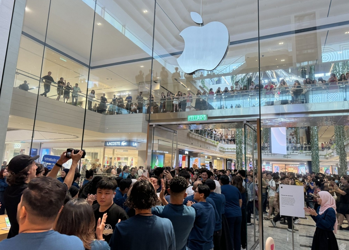 Apple Store at The Exchange TRX officially opens its doors