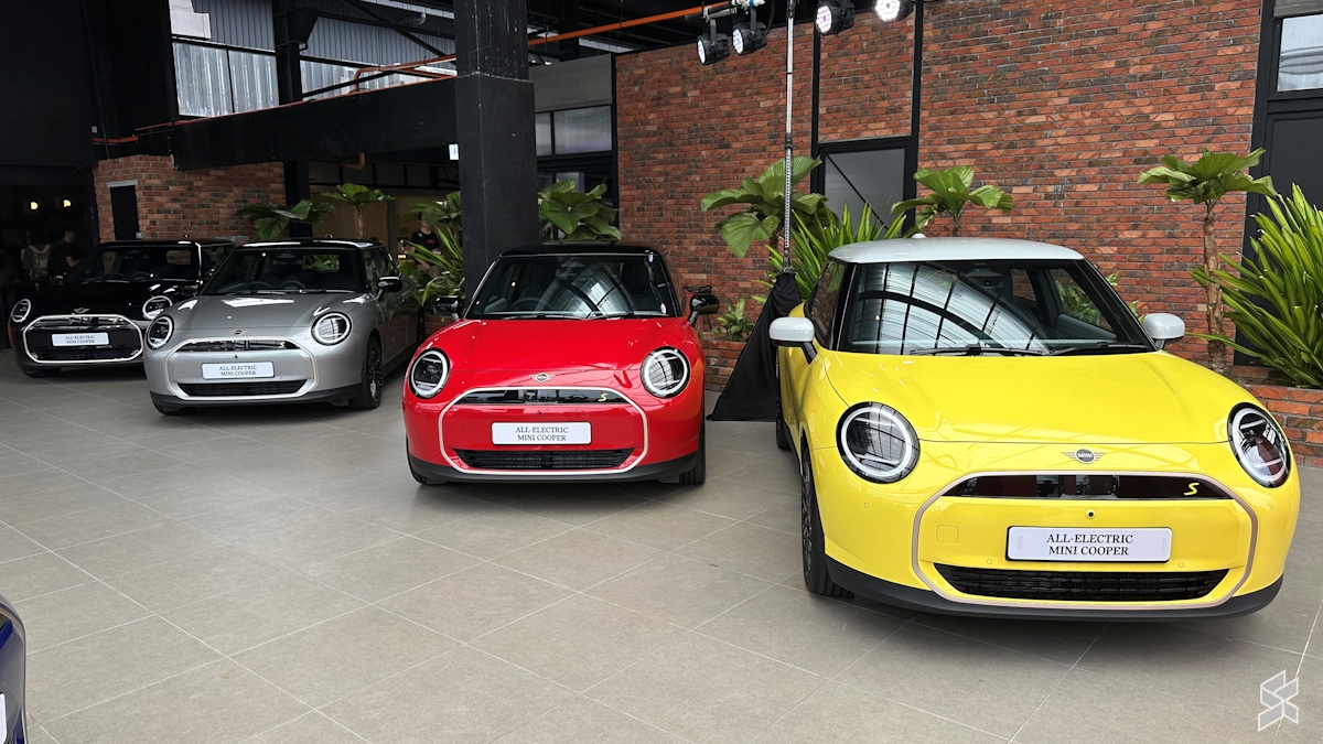 Mini Cooper SE 2024 electric hatch goes official in Malaysia for RM194k