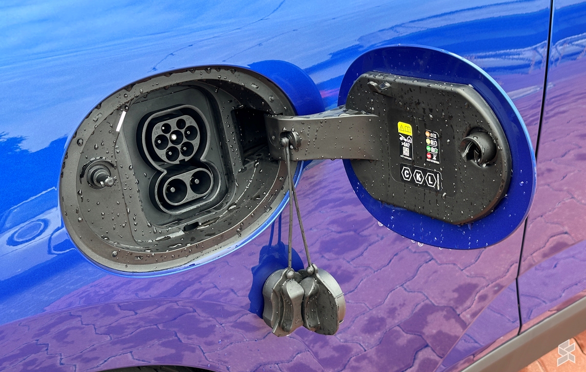 Mini Cooper SE 2024 electric hatch goes official in Malaysia for RM194k