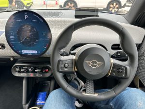 Mini Cooper SE 2024 electric hatch goes official in Malaysia for RM194k