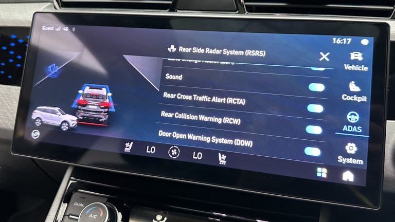 Proton X70 2025: Still starts from RM99k, now with Apple CarPlay, Android Auto, L2 ADAS