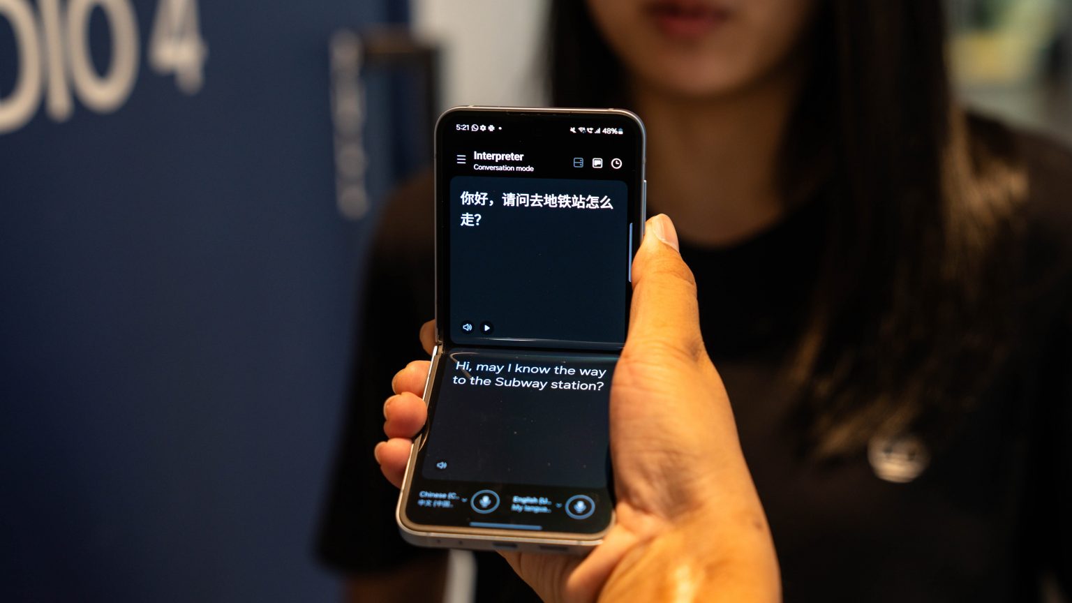 Galaxy Z Flip6: Translate conversations in the coolest way possible