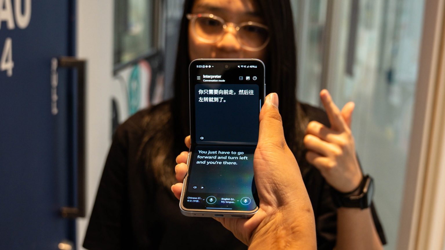 Galaxy Z Flip6: Translate conversations in the coolest way possible