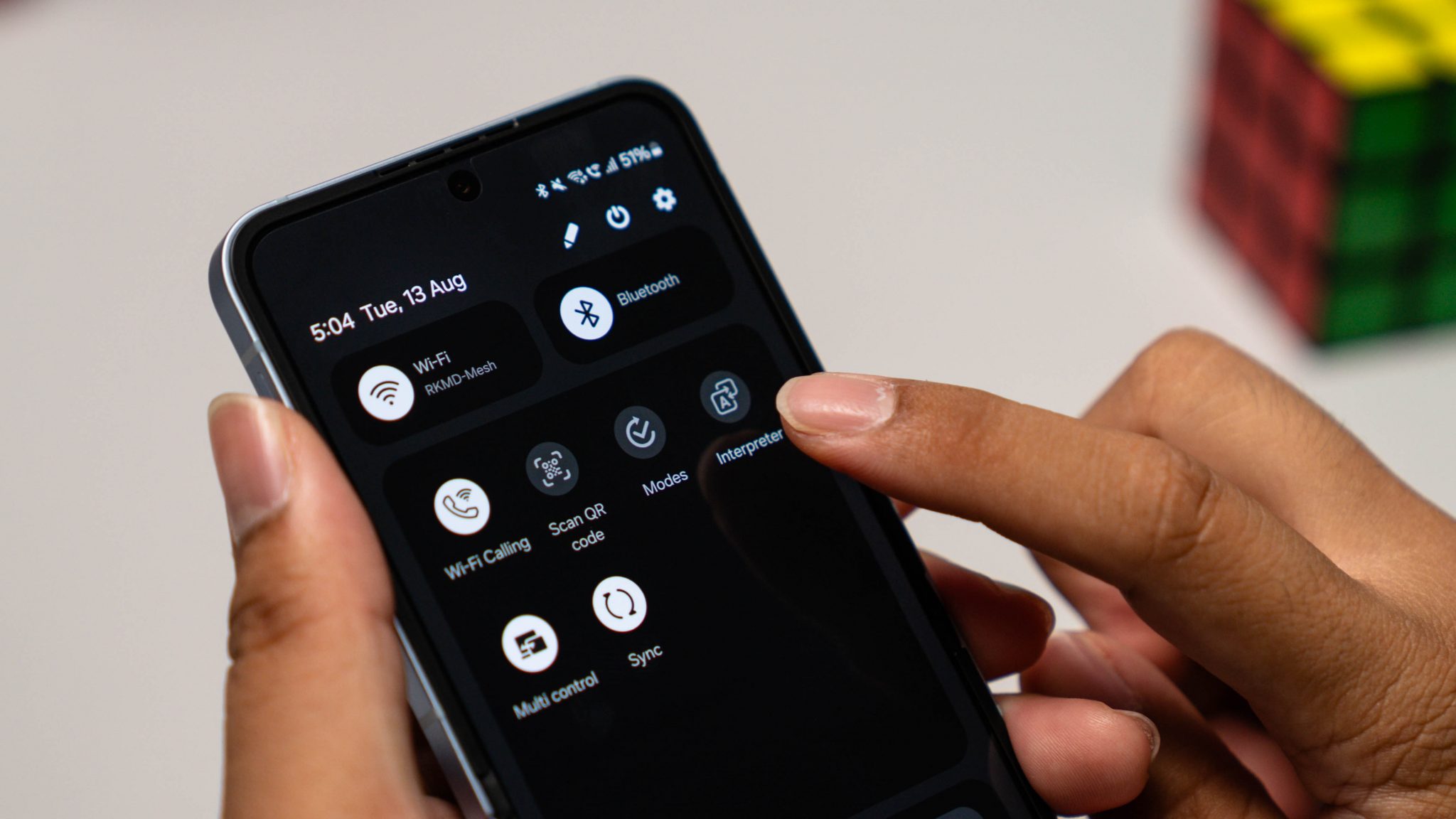Galaxy Z Flip6: Translate conversations in the coolest way possible