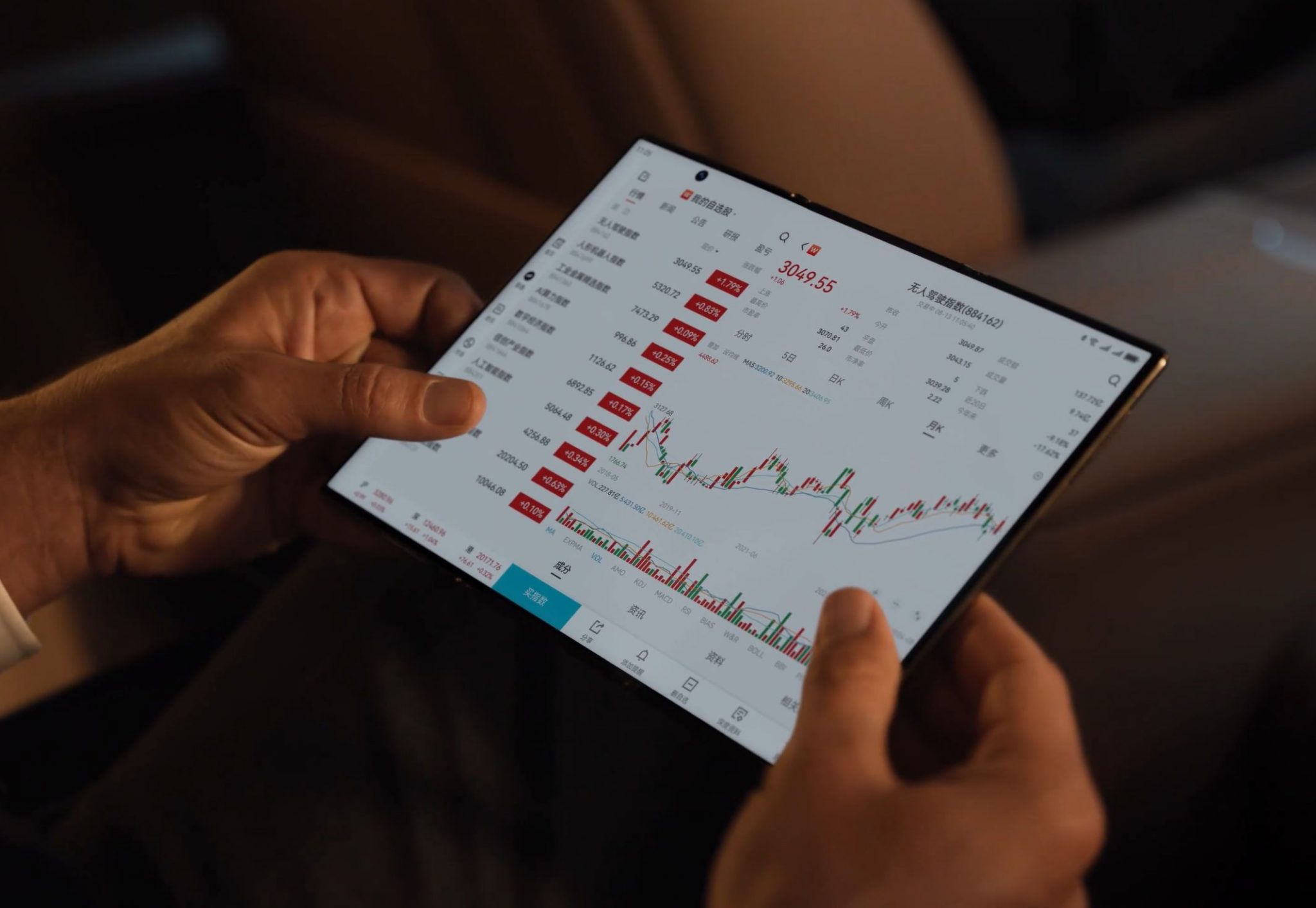 Huawei Mate XT: Tri-fold 10.2" smartphone price and specs