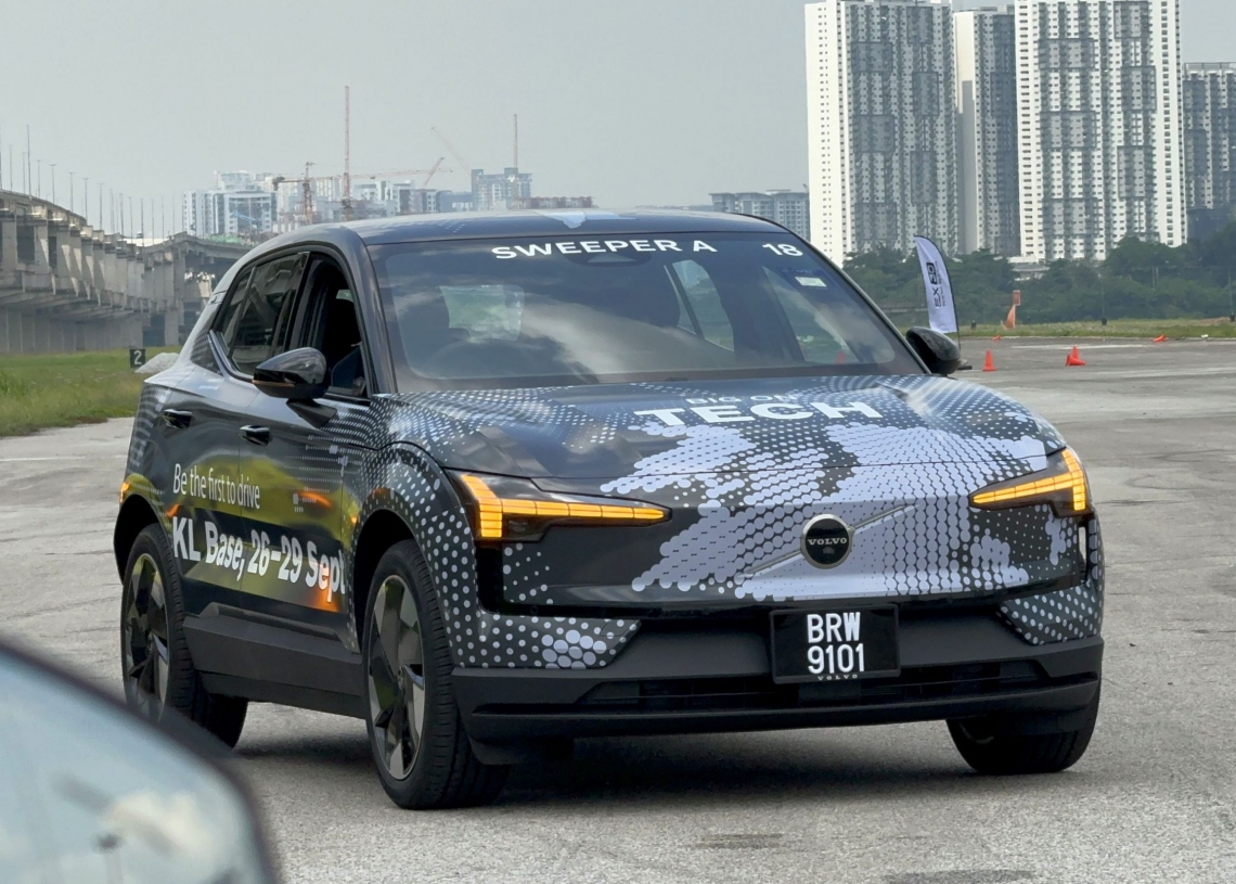 "geely electric car malaysia" - SoyaCincau