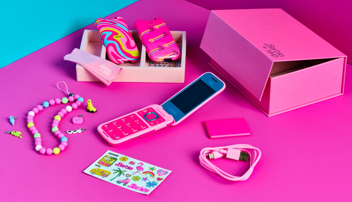 HMD Barbie Phone arrives in Malaysia: A retro flip phone with custom ...