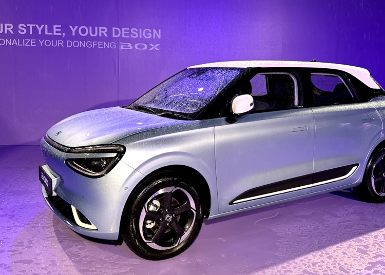 Apple Maps portable backpack ground survey begins in Malaysia