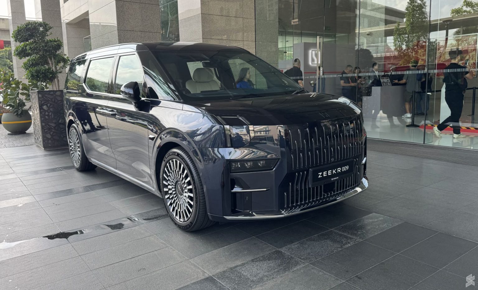 Zeekr 009 Malaysia: Official Launch price and features