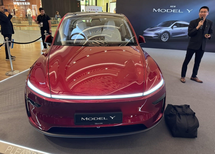 Tesla Model Y 2025 “Juniper” international RHD first look