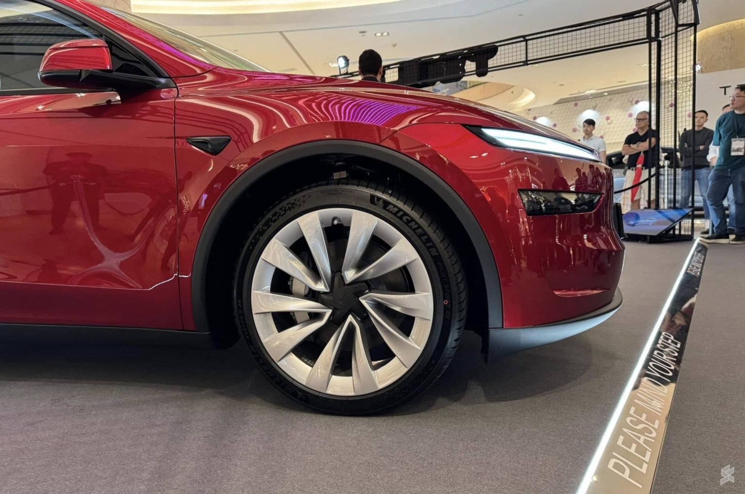 Tesla Model Y 2025 “Juniper” international RHD first look