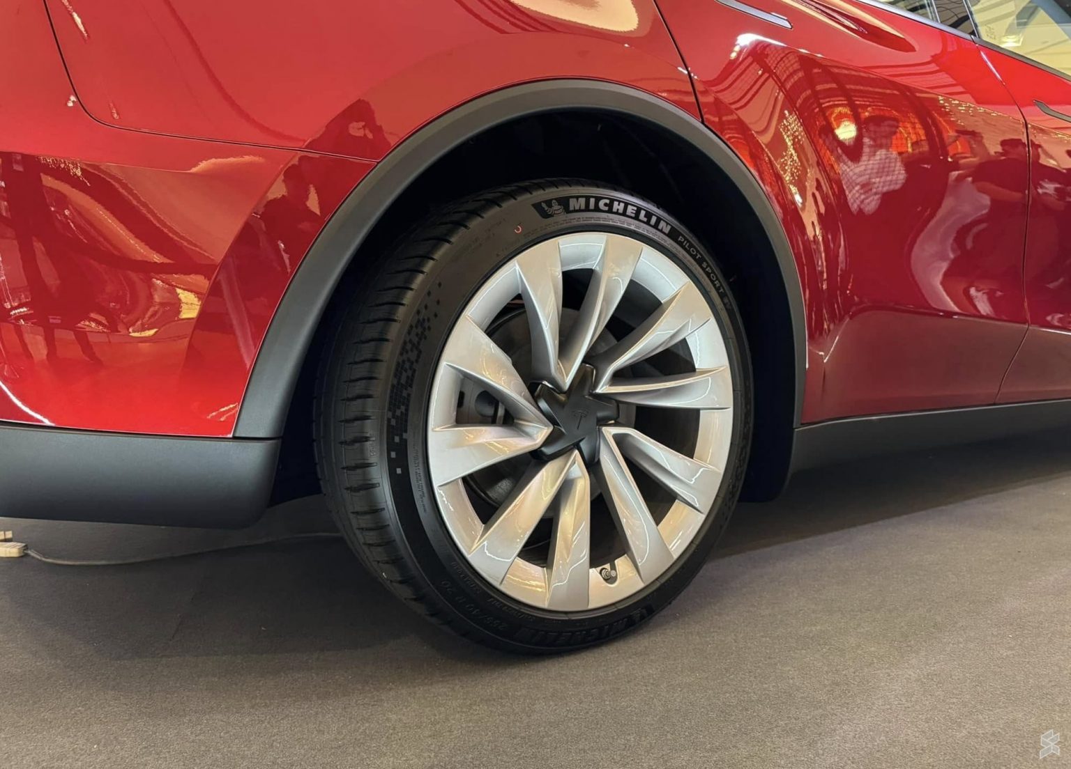 Tesla Model Y 2025 “Juniper” international RHD first look