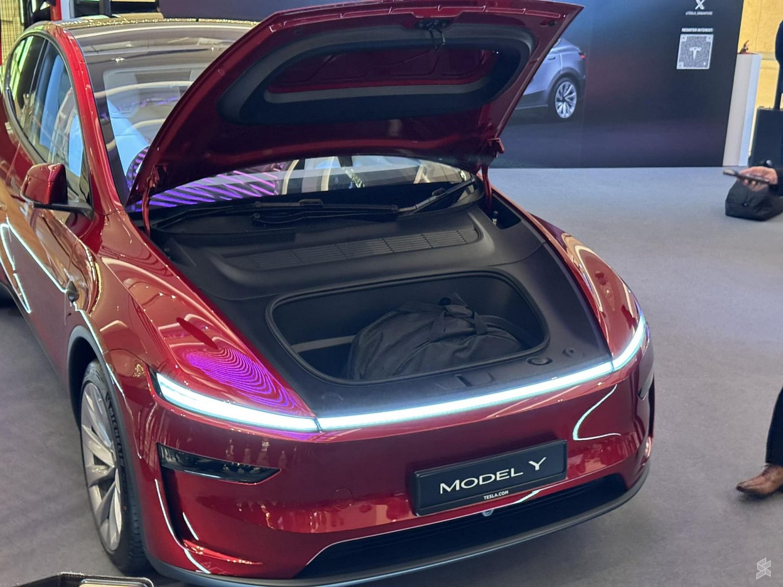 Tesla Model Y 2025 “Juniper” international RHD first look