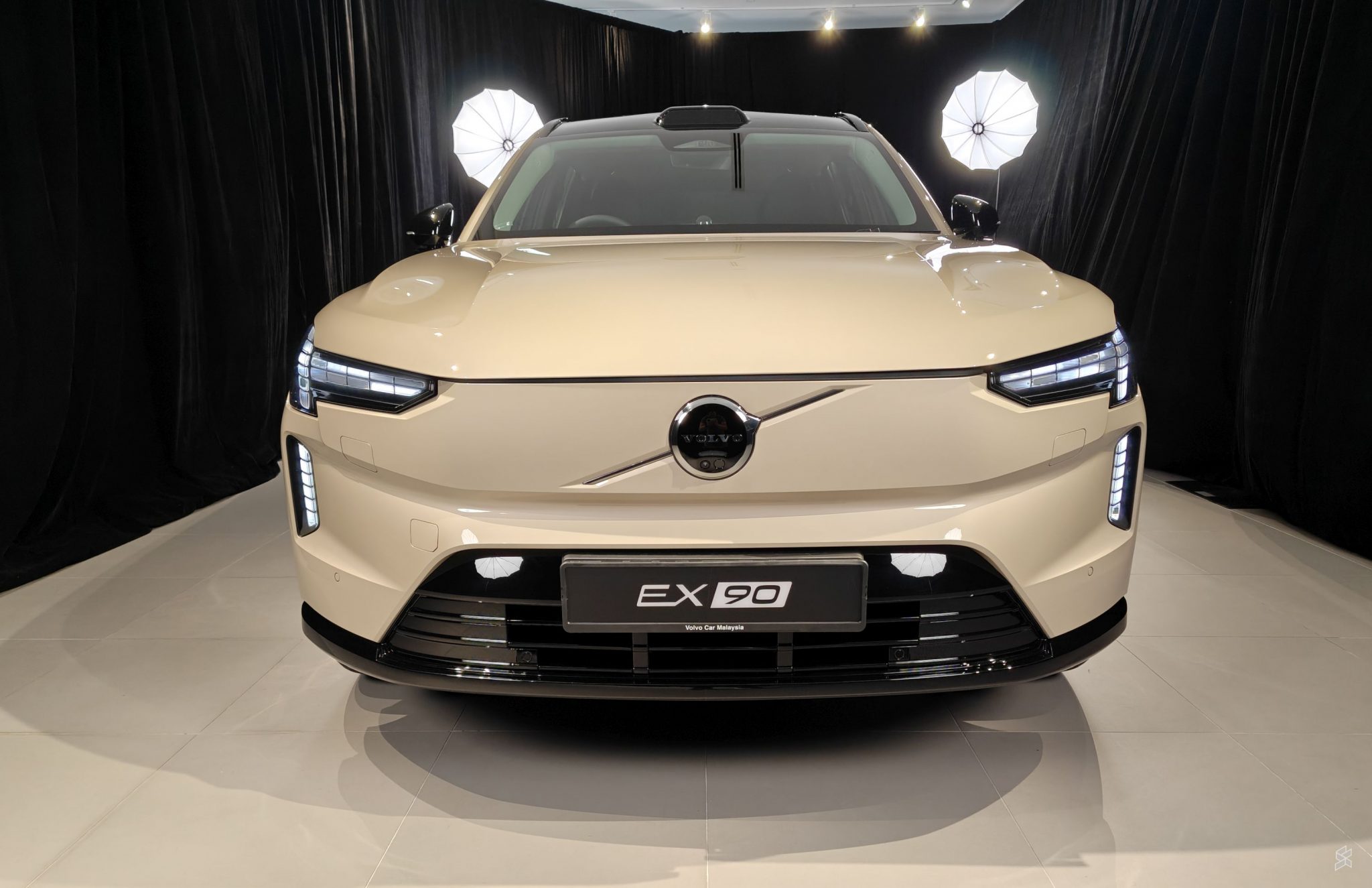 Volvo EX90 Malaysia First Look: 7-seater EV SUV, 600km range